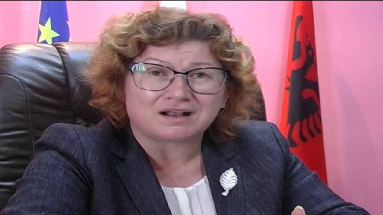 Banorët e Roskovecit kallëzojnë në SPAK kryebashkiaken: Ku shkojnë ...