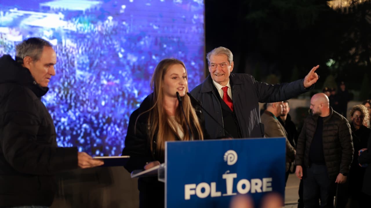 Studentja: Drama e shpopullimit ka autor Edi Ramën, duhet të ngrihemi ...